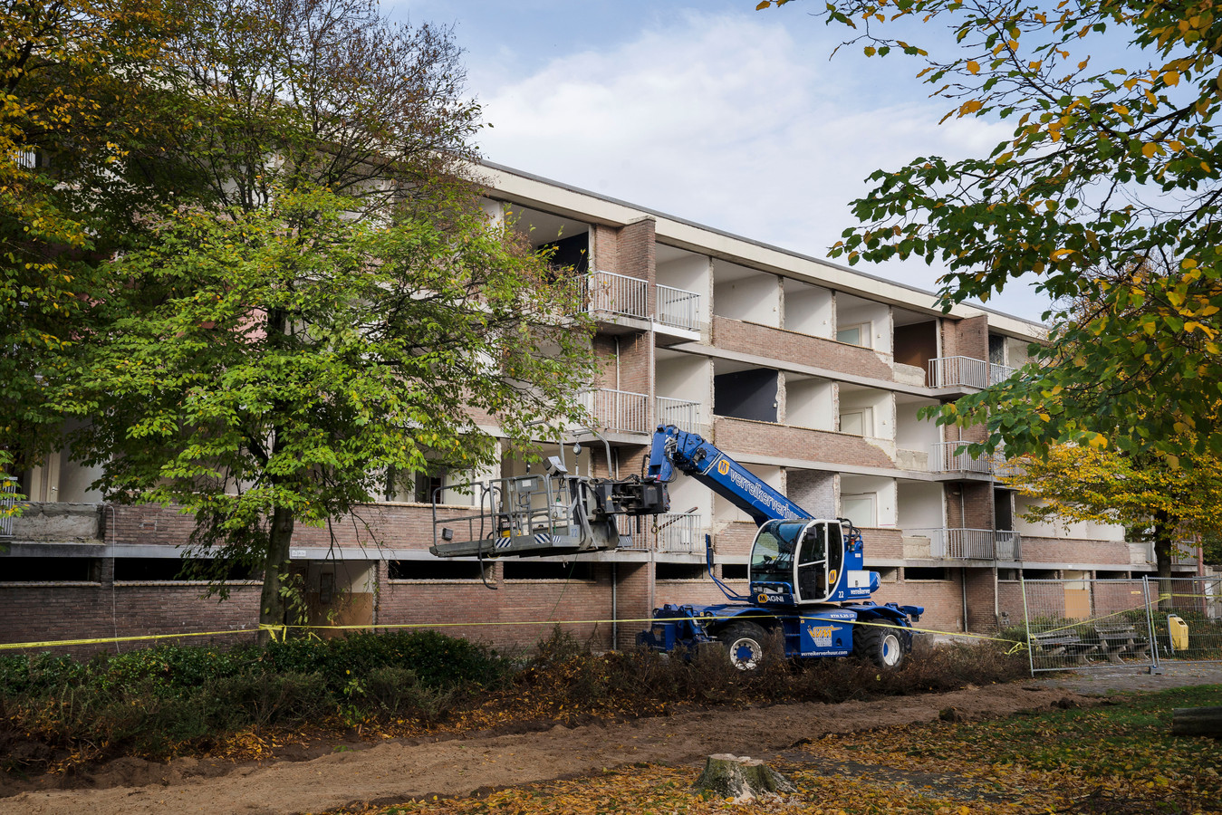 Complex aan Lindberghplein in Helmond maakt plaats voor nieuwe woningen ...