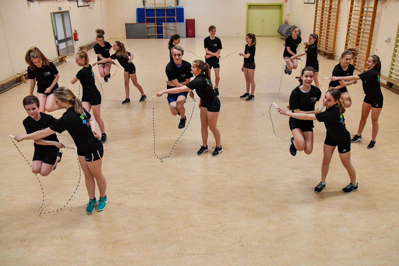 Moving bouwt eigen sporthal voor dans en rope skipping | Foto | hln.be