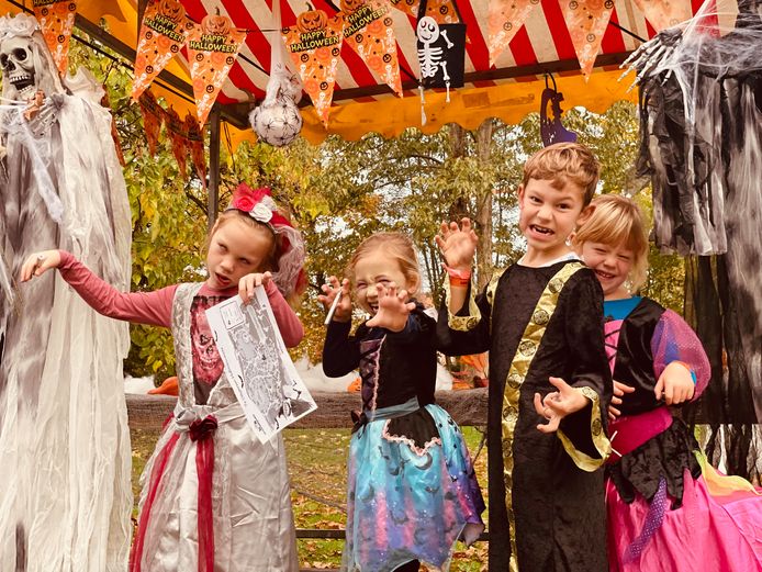Griezelen in het stadspark tijdens ‘Oilsjtersen Halloweentocht’ | Aalst | hln.be