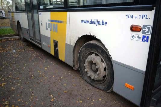 Zo goed als elke bus blijft staan | Leuven | hln.be