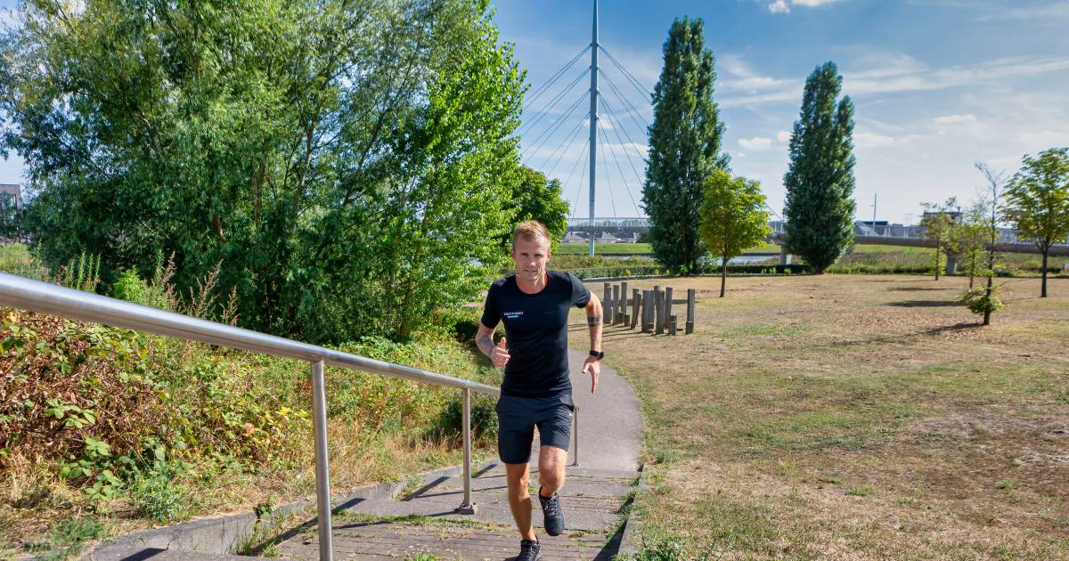 Trainer Wesley gaat ervoor: tien uur rennen, klimmen en springen over ...