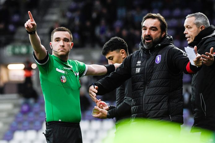 Maandag beslist raad van bestuur bij Beerschot over positie van Dirk ...