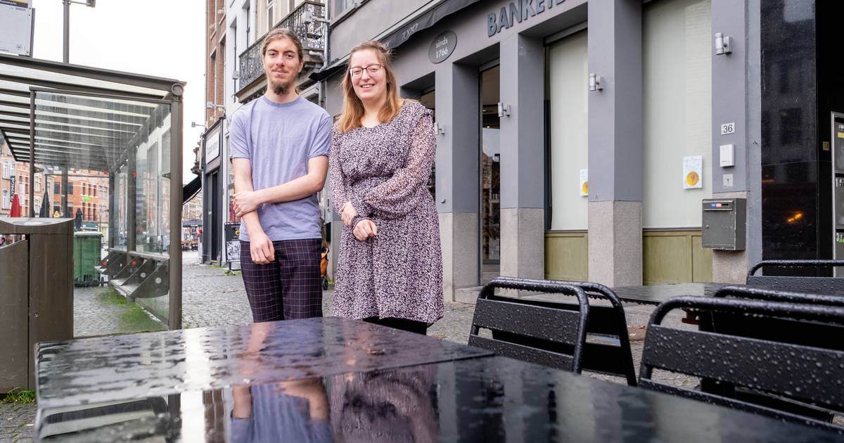 Thomas (20) en Elise (21) openen IJssalon Julietta, waar mensen met een ...