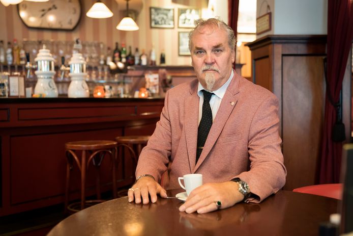 Ondernemer Harrie van Tongerloo uit Heeze doet de beledigingen zelf wel ...