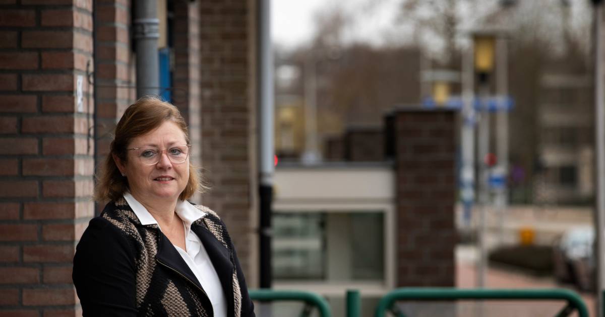 Monique uit ‘Ik Vertrek’ tijdelijk terug in Helmond: ‘Er kwam geen geld ...