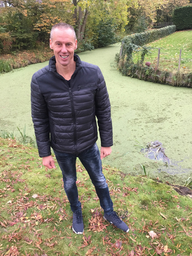 Held redt peuter uit zinkende auto in Naaldwijk: ‘Dat meisje móest ...