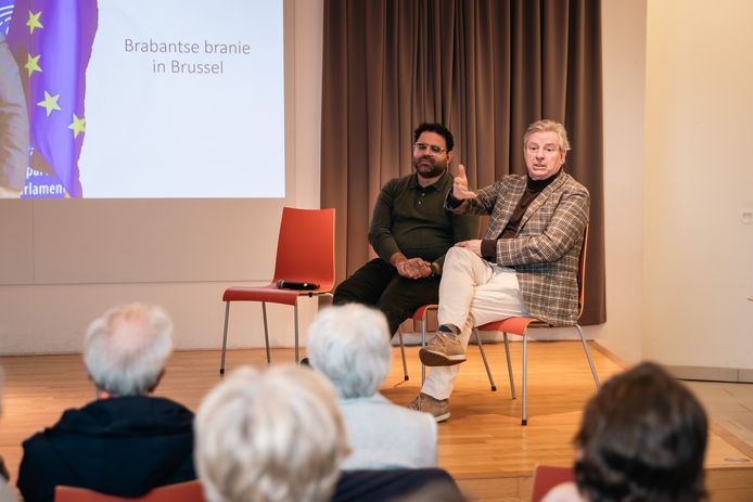 Doek valt voor kleurrijke Helmondse politicus Toine Manders in Brussel ...