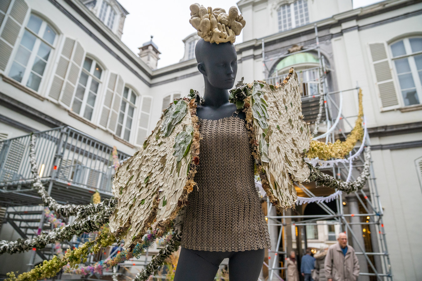 IN BEELD. Unieke bloemenexpo in het Paleis op de Meir | Foto | hln.be