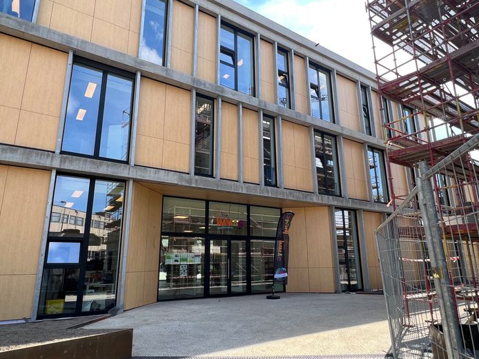 Eerste schooldag meteen in splinternieuw gebouw voor leerlingen Via ...