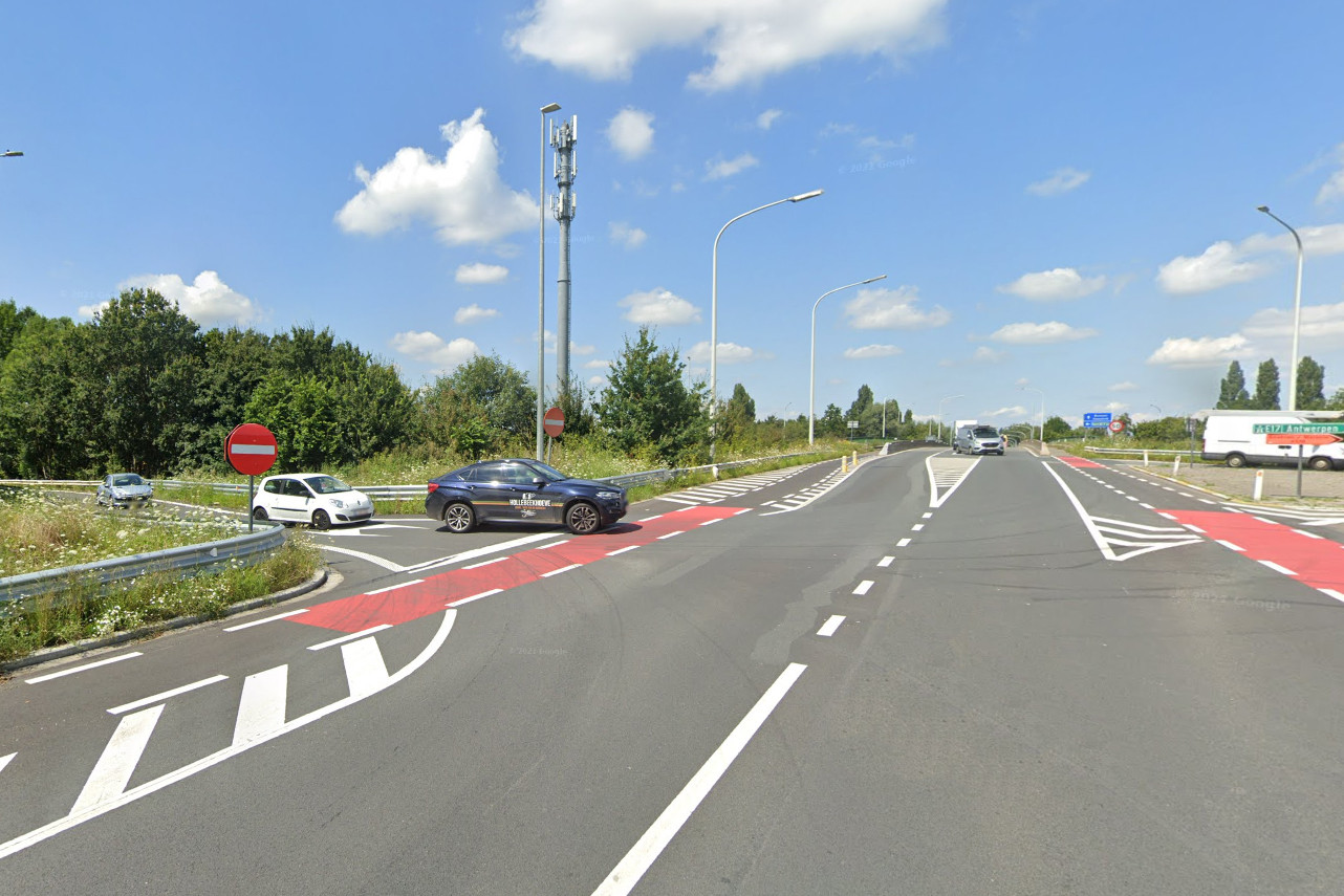 Aanschuiven op pechstrook van E17 afrit Haasdonk: “Dit is ...