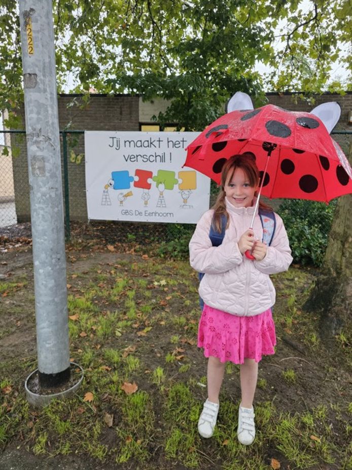 Noa met klein beetje zenuwen naar tweede leerjaar | Kruibeke | hln.be