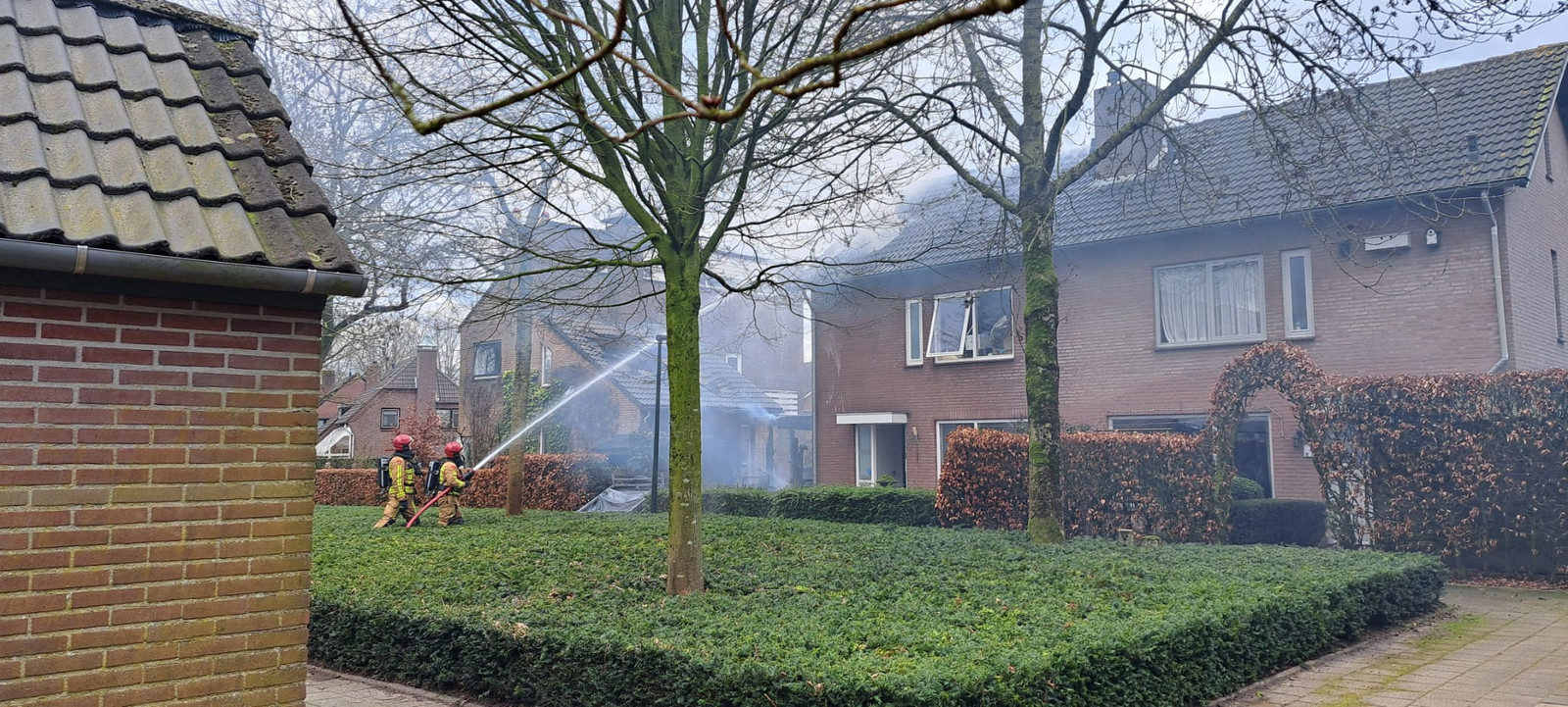 Veel schade na dubbele woningbrand in Bladel: ‘Wat je jarenlang opbouwt ...