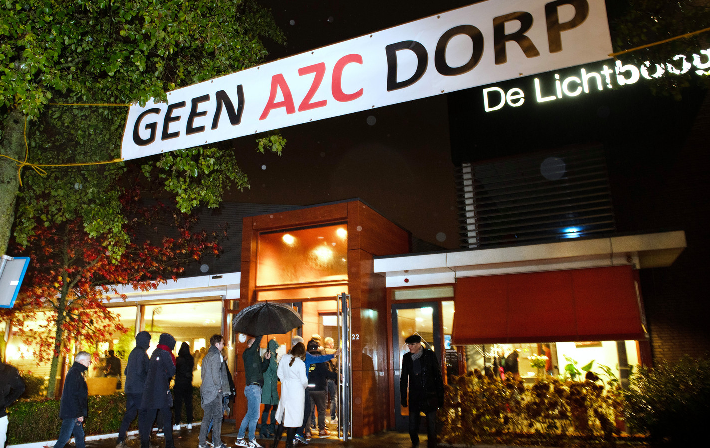 Omwonenden azc-locatie in Houten claimen 8 miljoen van de gemeente als ...