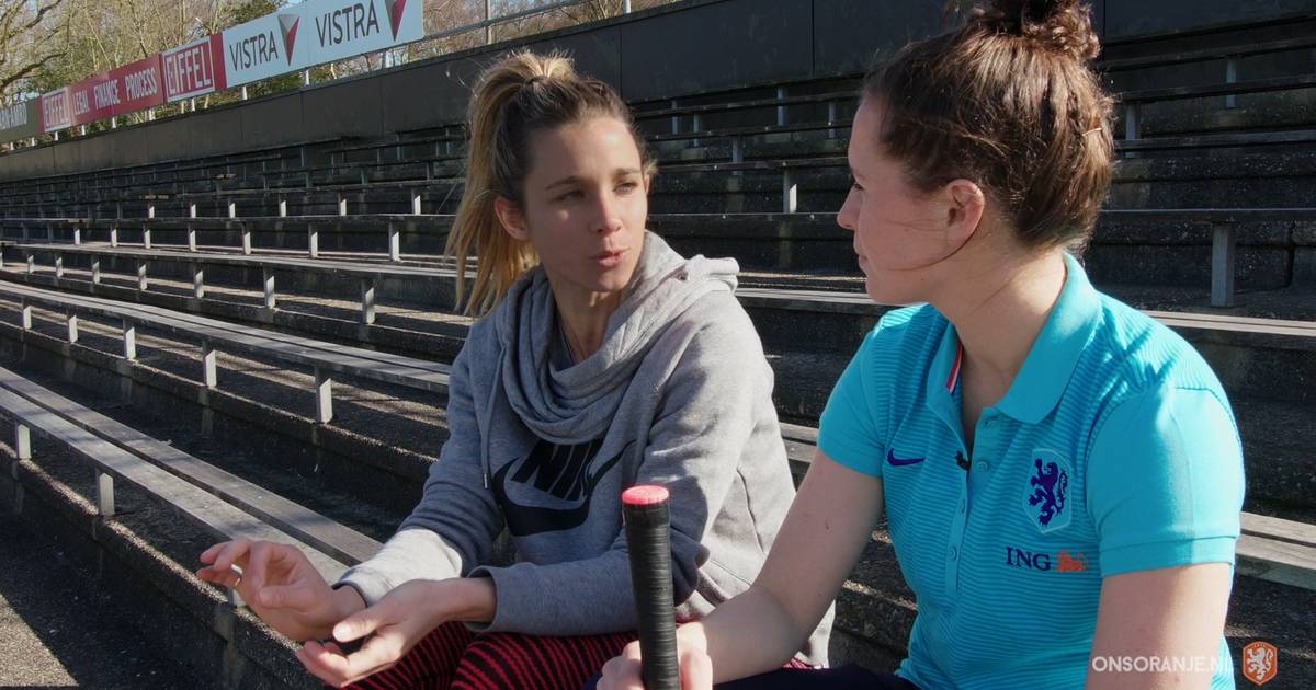 Merel gaat vreemd: Voetbalster krijgt EK-tips van hockeytopper ...