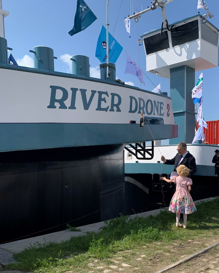 Varen zonder kapitein, kan dat? Antwerpse reder en bevrachter bouwen ...