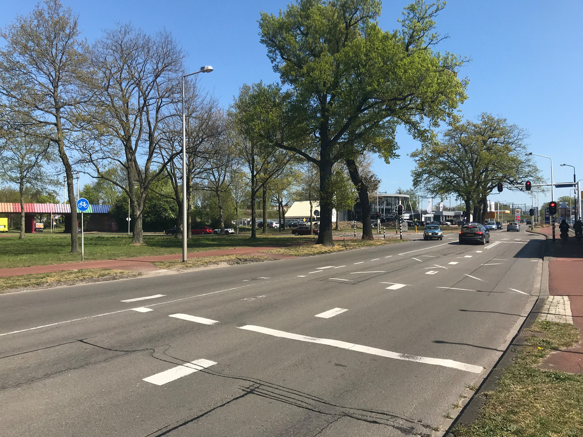 Rustig op straat door coronacrisis: kruising Parkweg per direct op de ...