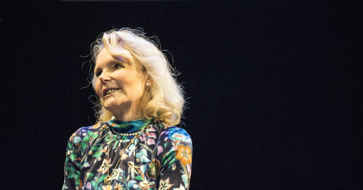 ‘Zeven Zussen’-auteur Lucinda Riley op 55-jarige leeftijd overleden ...