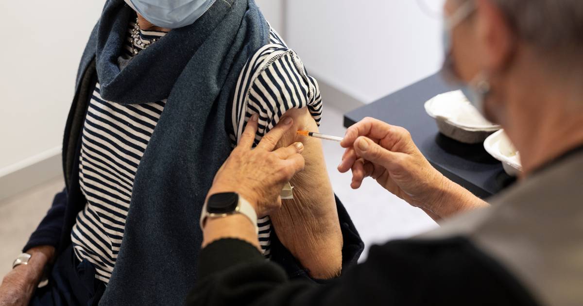 GGD Twente start vrije inloop coronavaccinatie, ‘we hopen dat mensen zo eerder hun herhaalprik ...