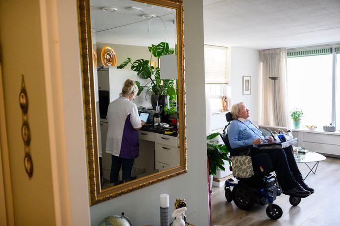 Op pad met de thuiszorg voor ouderen in Deventer: ‘Ze zijn alles. Je ...