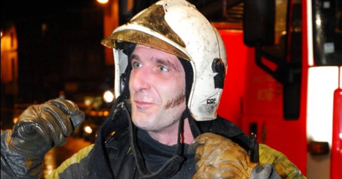 Hommage de ses collègues au pompier décédé à Mons | Belgique | 7sur7.be