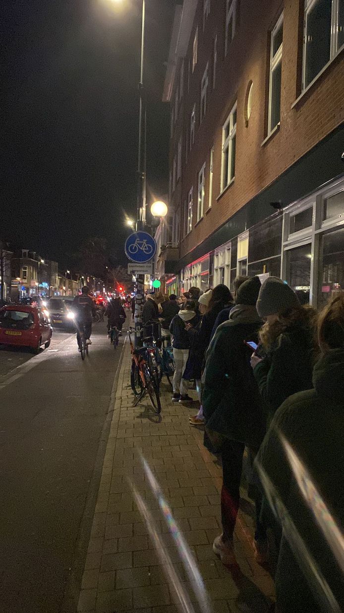 Problemen bij stembureaus in Utrecht, uur na sluiten van stembussen nog ...