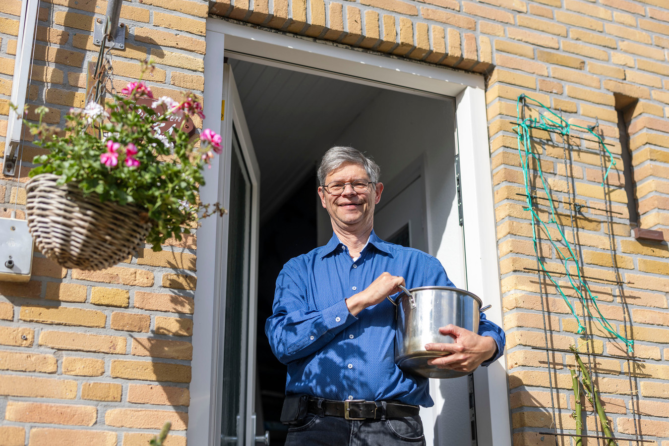 Hans (59): ‘Openbaar vervoer in Westland is een drama. Dat kan en moet ...