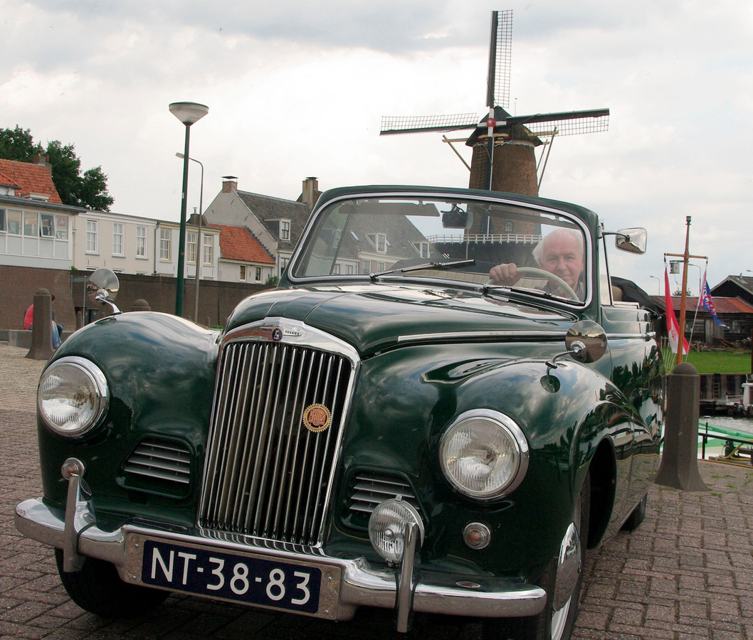 Cor van Kerkhof, autoliefhebber pur sang, op 91-jarige leeftijd ...