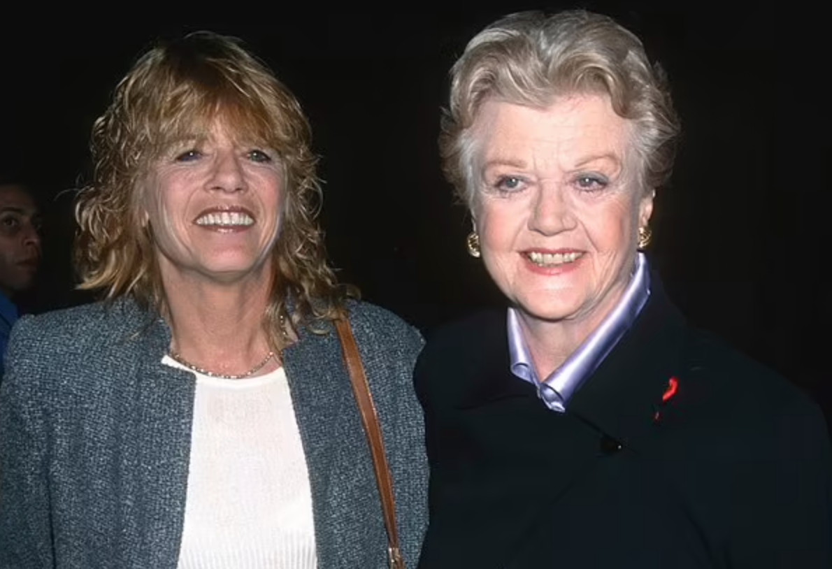 Angela Lansbury redde haar verslaafde dochter van sekteleider Charles ...