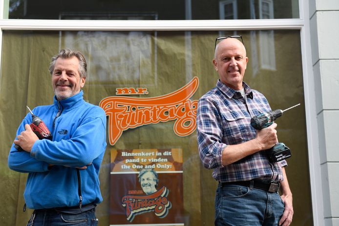 Van hovenier en meubelmaker naar Mr. Frintage: Frits verkoopt zijn ...