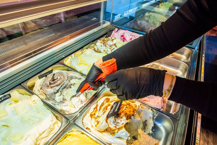 Historisch hoge prijs voor een bol ijs in Enschede: ‘Bij veel ijssalons ...