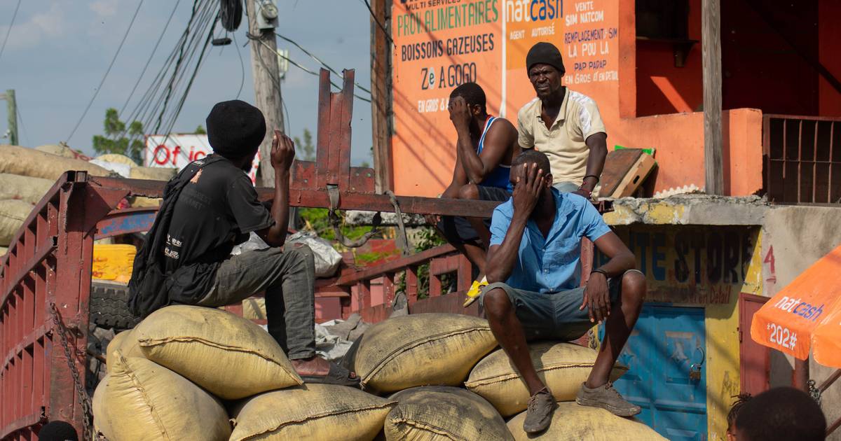 Bendeleden in Haïti plunderen Unicef-container met hulpgoederen ...