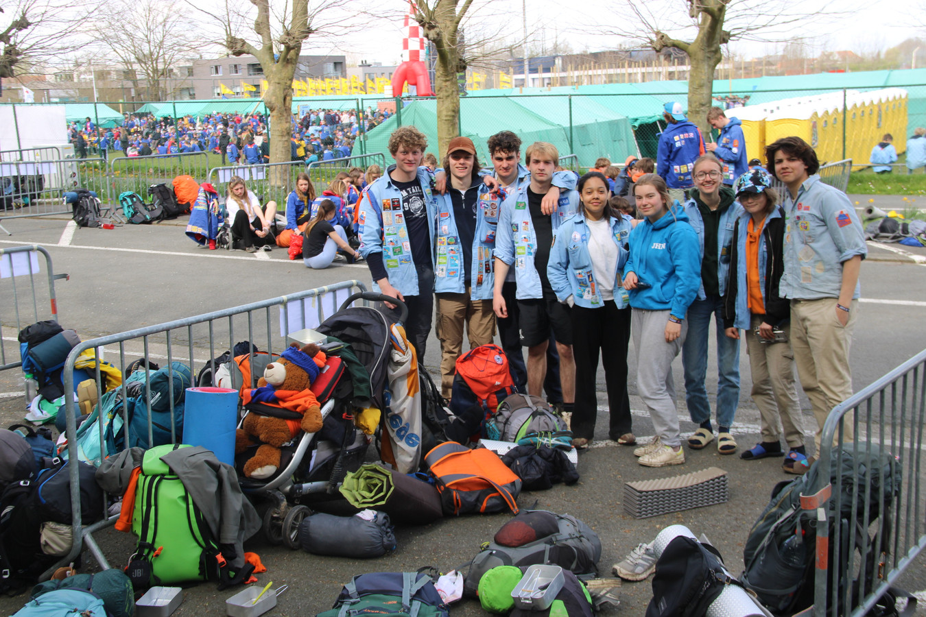 KIJK. 3.200 KSA’ers eindigen dertigste Joepie-tocht in ‘Stad X’ Tielt ...