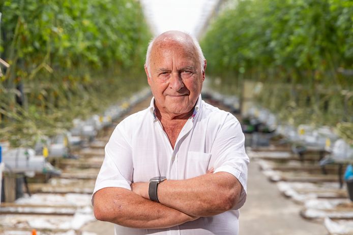 Kassenbouwer Piet Bom (87) bundelt zijn bizarre levensverhaal in een ...