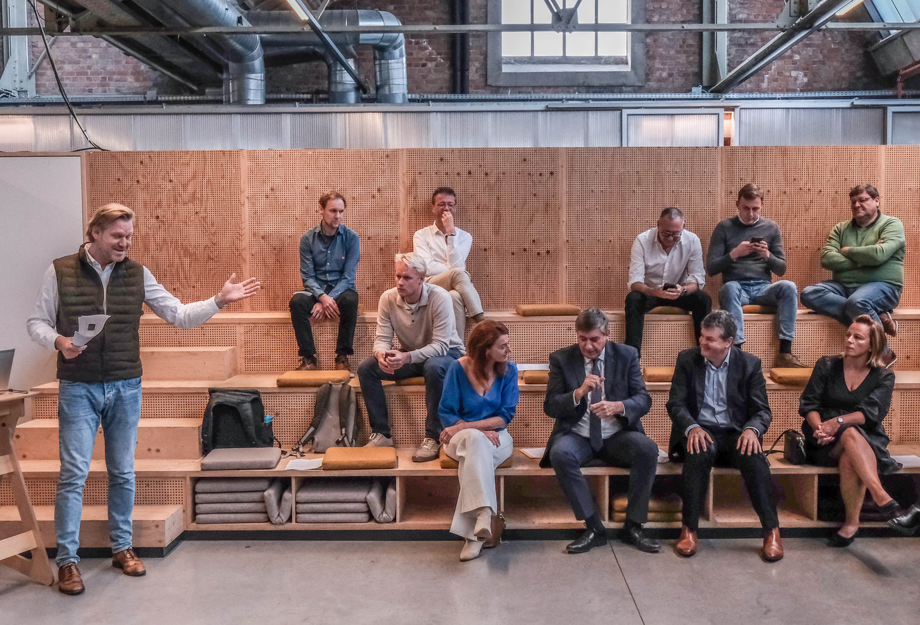 Kortrijk zet als eerste stad Chat GPT in om inwoners te helpen: “Of ...