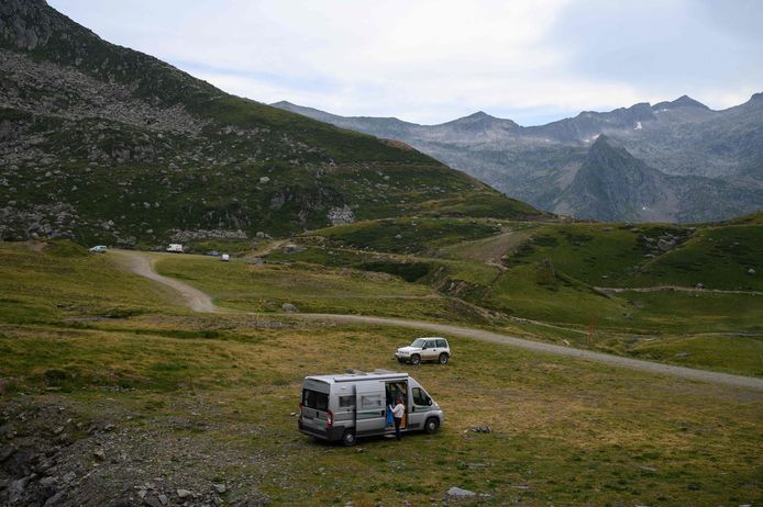 Nederlander valt in ravijn tijdens bergtocht in Spaanse Pyreneeën en ...
