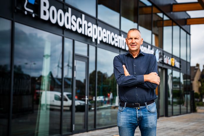 Ad houdt zielsveel van het Heenvlietse Marktplein, toch keert hij dat ...