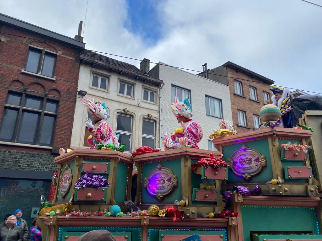 IN BEELD: 36ste Karnavalstoet trekt door Ledeberg: “Het wordt een ...