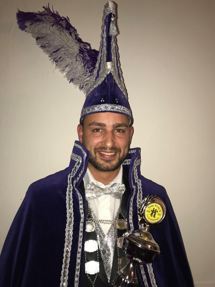 Prins Frits I zingt hoogste lied bij Zwabberaars in Raalte | Salland ...