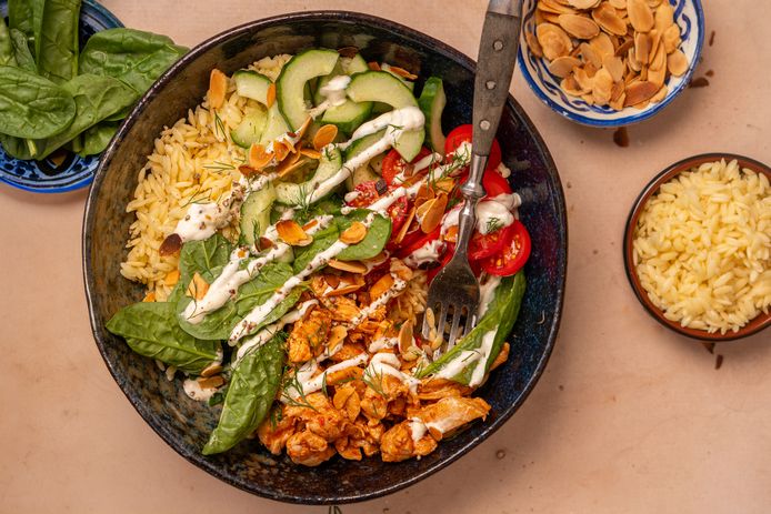 Wat Eten We Vandaag: Harissa chicken bowl met orzo | Koken&Eten | AD.nl