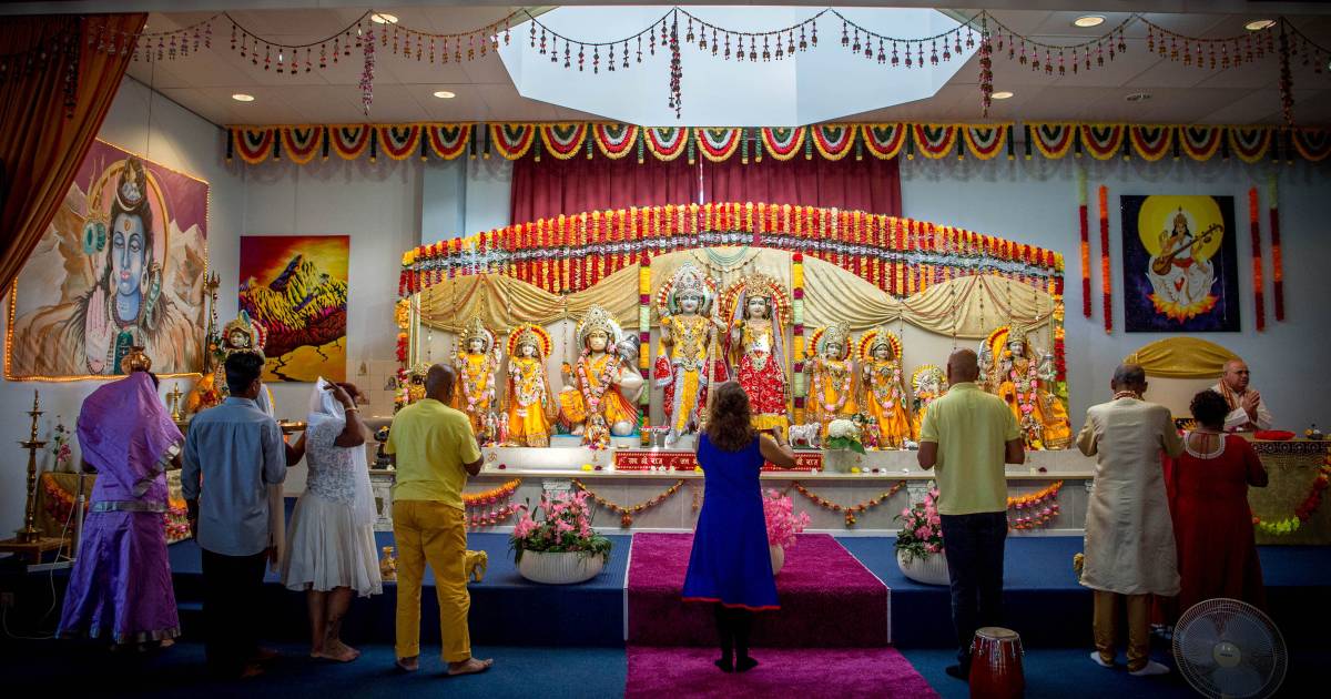 Brand in de Wijchense tempel: verse bloemen en muesli voor de heer Raam ...