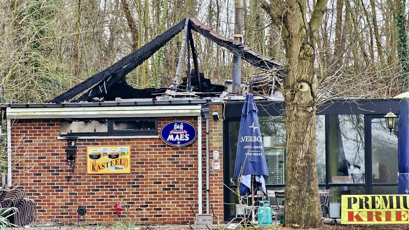 Zware brand vernielt café ‘De Waterlander’ in Bornem: “Je zaak na 23 ...