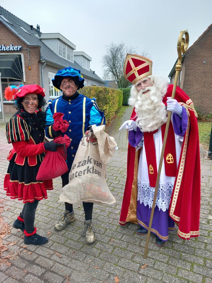 Sinterklaas zonder pakjes en een nieuw staatsieportret voor Popkoor ...