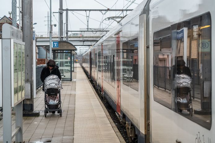 Socialistische spoorvakbond wil opnieuw drie dagen staken, Belgische spoorwegen reageren ...