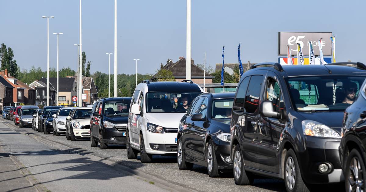 Politierechter neemt wagen in beslag van bestuurder die met 103 ...