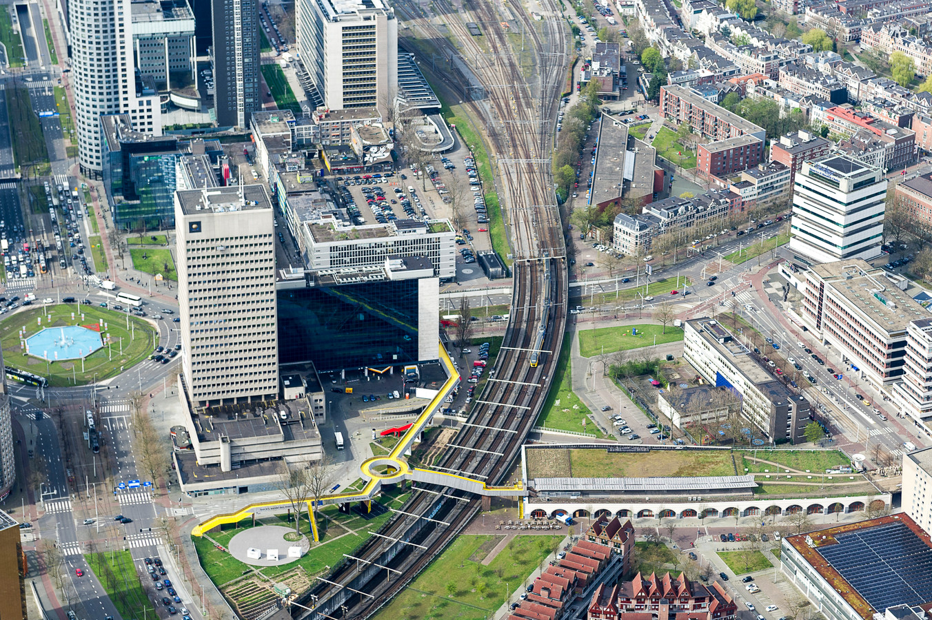 Vertraging bij aanleg dakpark Hofbogen | Foto | AD.nl