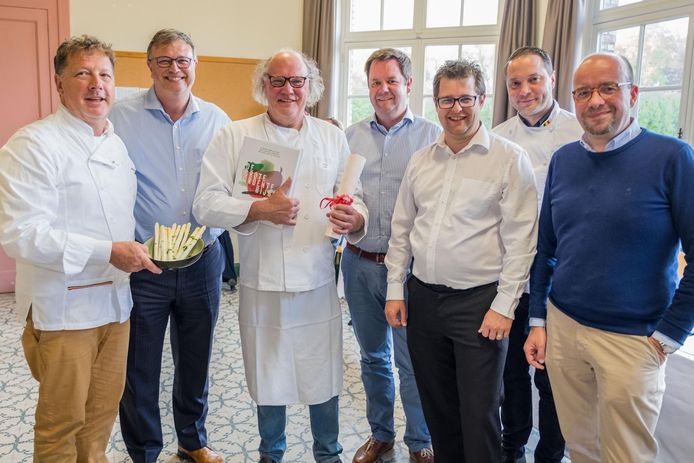 Asperges in de wok zijn het lekkerst | Haacht | hln.be
