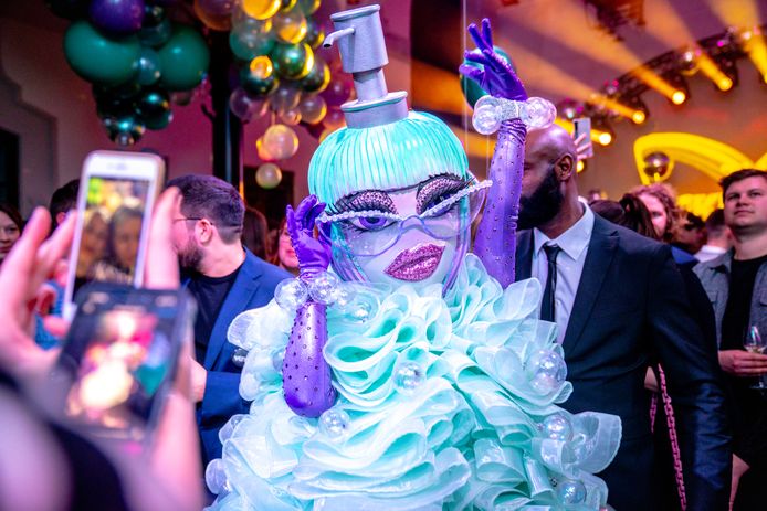 IN BEELD. Exclusieve Reveal Party onthult drie nieuwe ‘Masked Singers ...