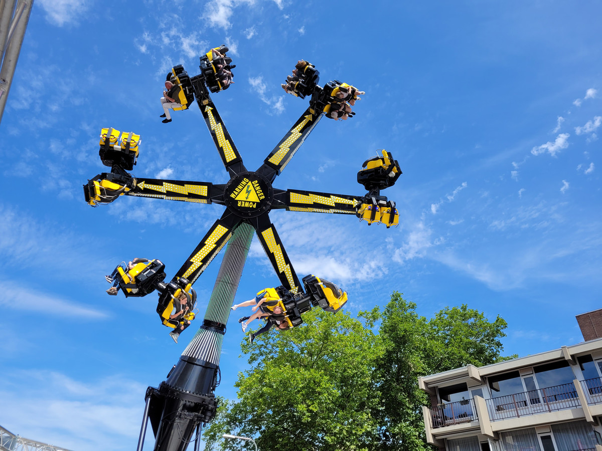 Dit zijn de 7 snelste, hoogste en uniekste attracties van de Tilburgse ...