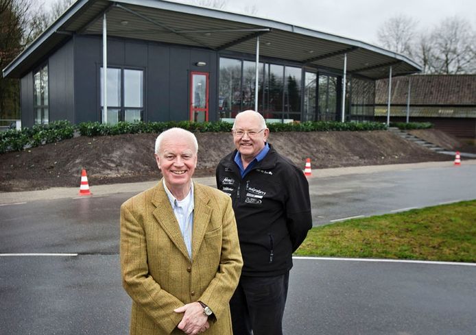 Eerste clubgebouw Snelle Wiel sinds oprichting 1947 | Overig | ed.nl