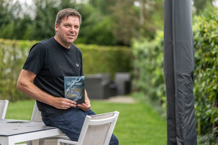 Derde boek voor Tony Callaerts in Bayard-sage: “Heemskinderen staan ...